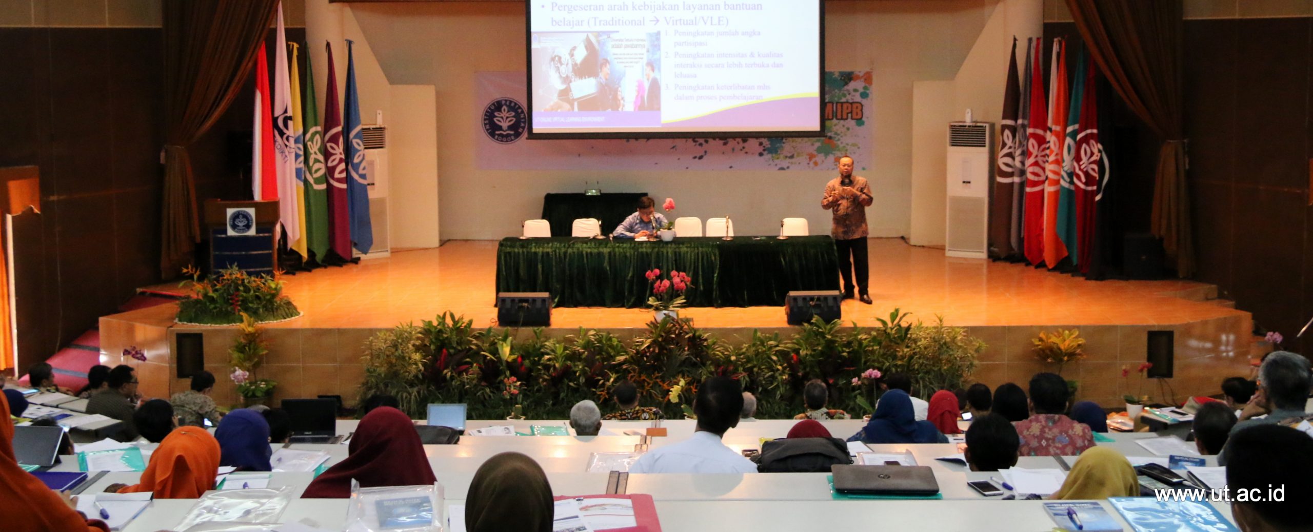 UT dan Manulife Indonesia Tandatangani PKS demi Pemerataan Pendidikan ...