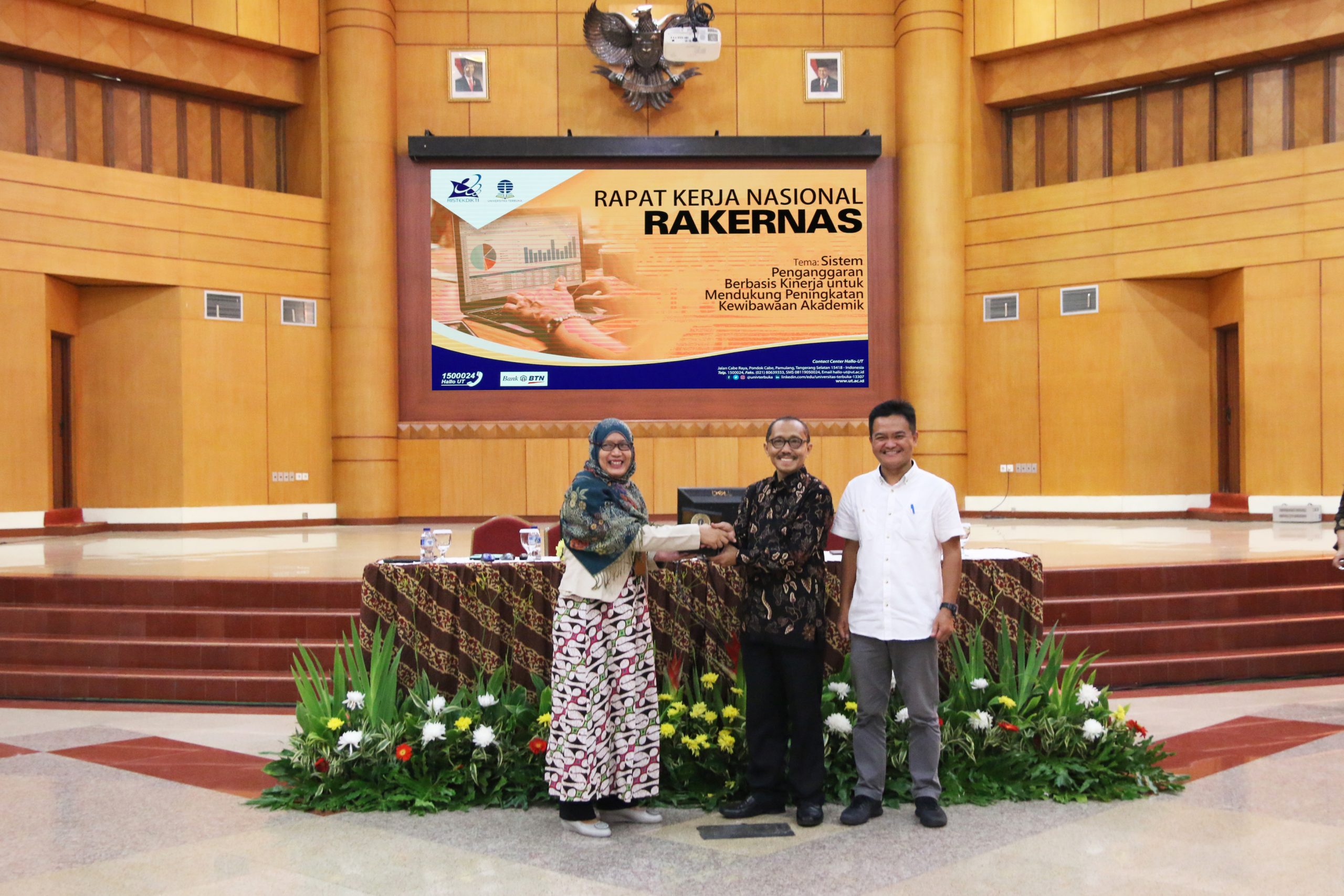 UT Menjadi Universitas ke-53 yang Kembangkan LPSE di Indonesia ...