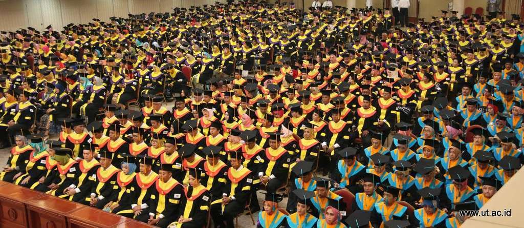 Wisuda UT Periode II Wilayah 2 Tahun 2019 – Universitas Terbuka