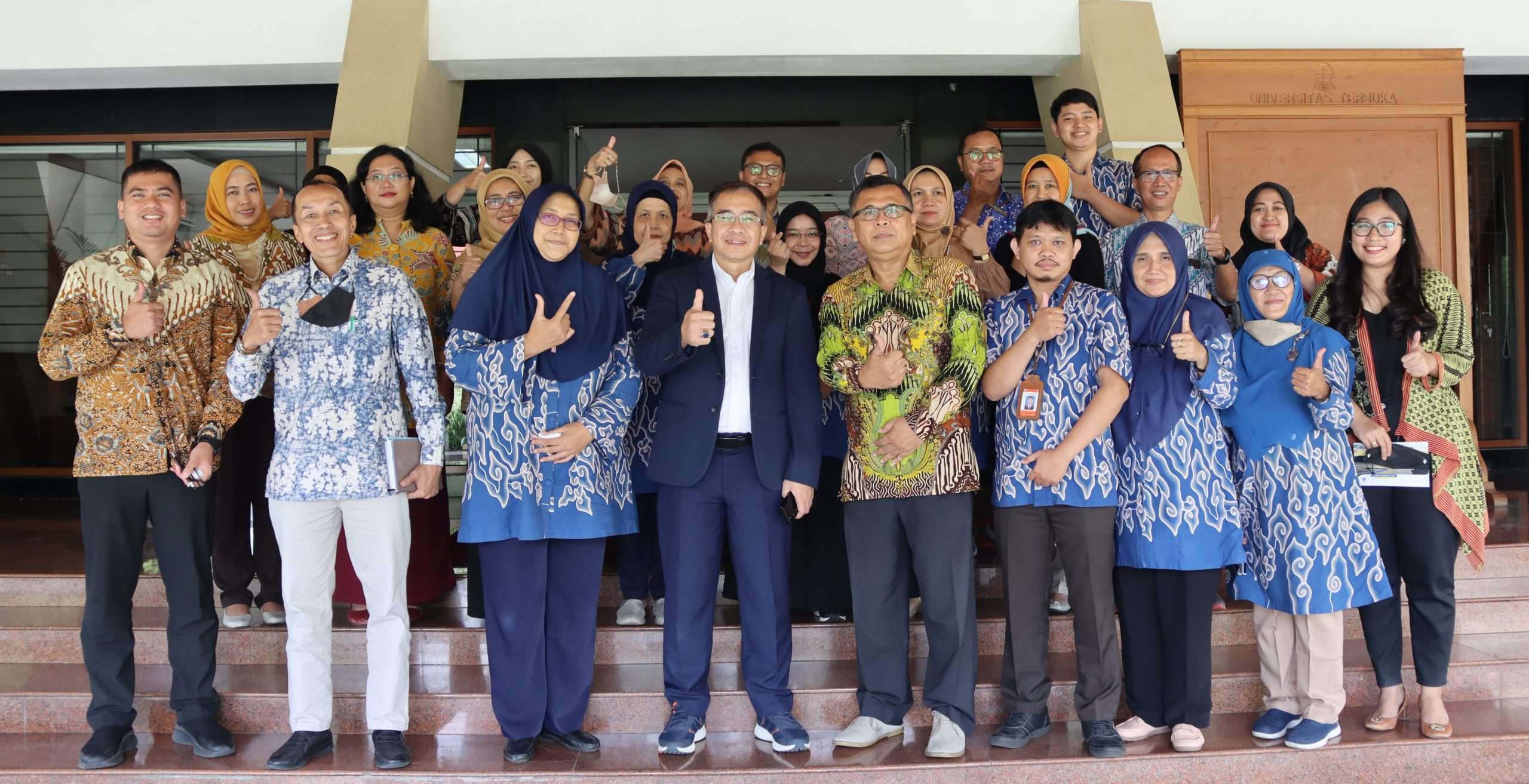 UT Semakin Sempurnakan Tata Kelola dengan Lantik 150 Pejabat UT di Daerah – Universitas Terbuka