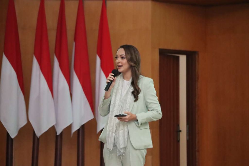 Seminar Kesehatan Nasional: Gaya Hidup Sehat dan Produktif Tanpa Narkoba Menuju Tatanan Baru UT ...