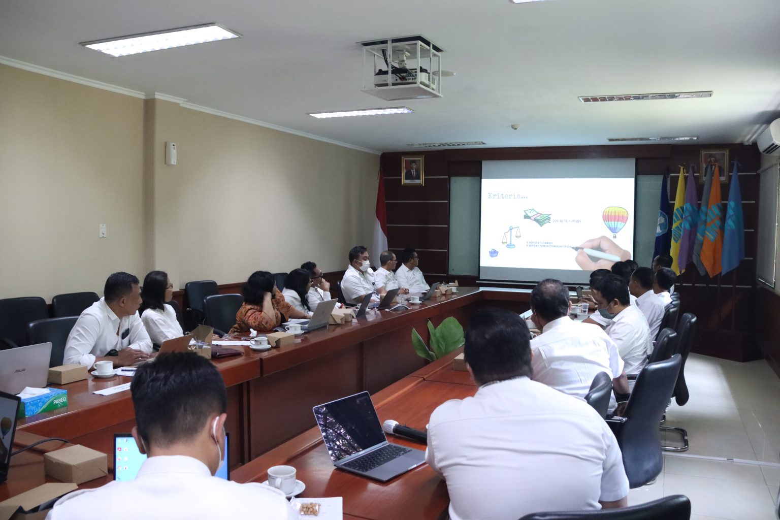 UNUD ke UT Pusat Tertarik Mengenal Aplikasi Pengadaan Barang dan Jasa ...