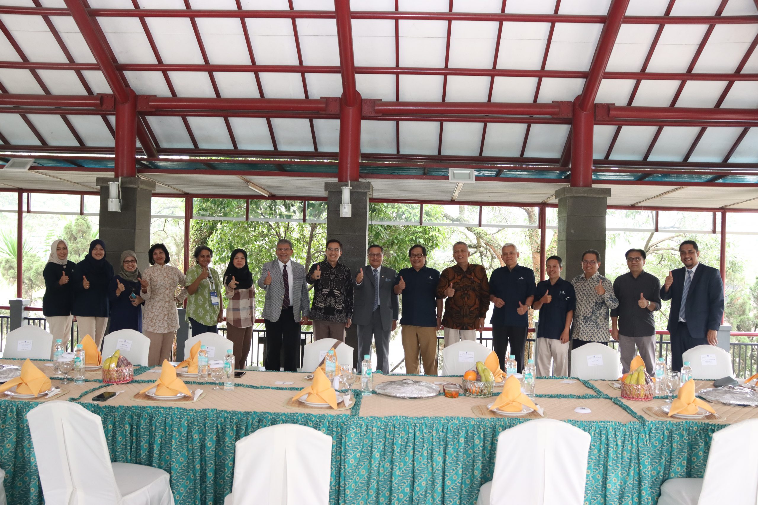 Bukan Kampus Biasa, Ini Bukti UT Pimpin Transformasi Pendidikan Digital ...