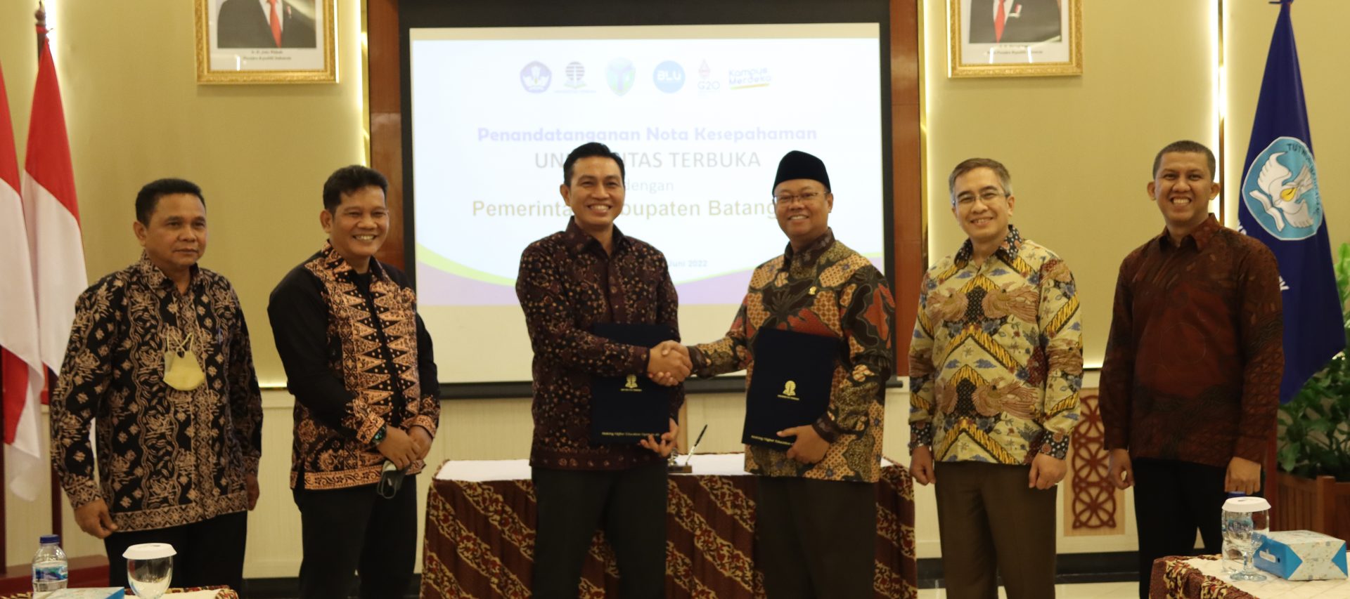 Signing of Memorandum of Understanding between UT and the Government of ...
