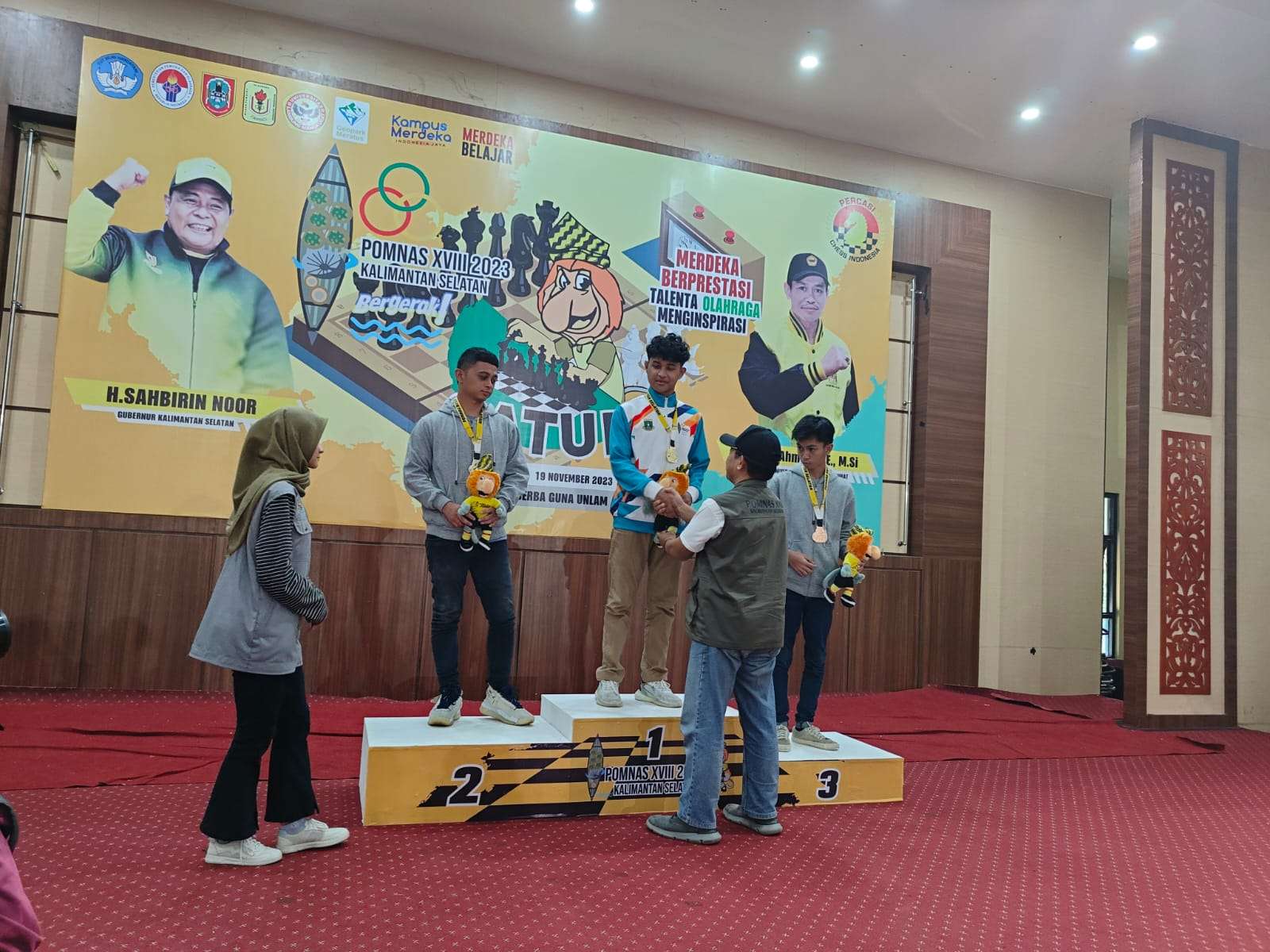 Membanggakan, Mahasiswa UT Serang Sabet Medali Emas Catur POMNAS XVIII 2023 – Universitas Terbuka