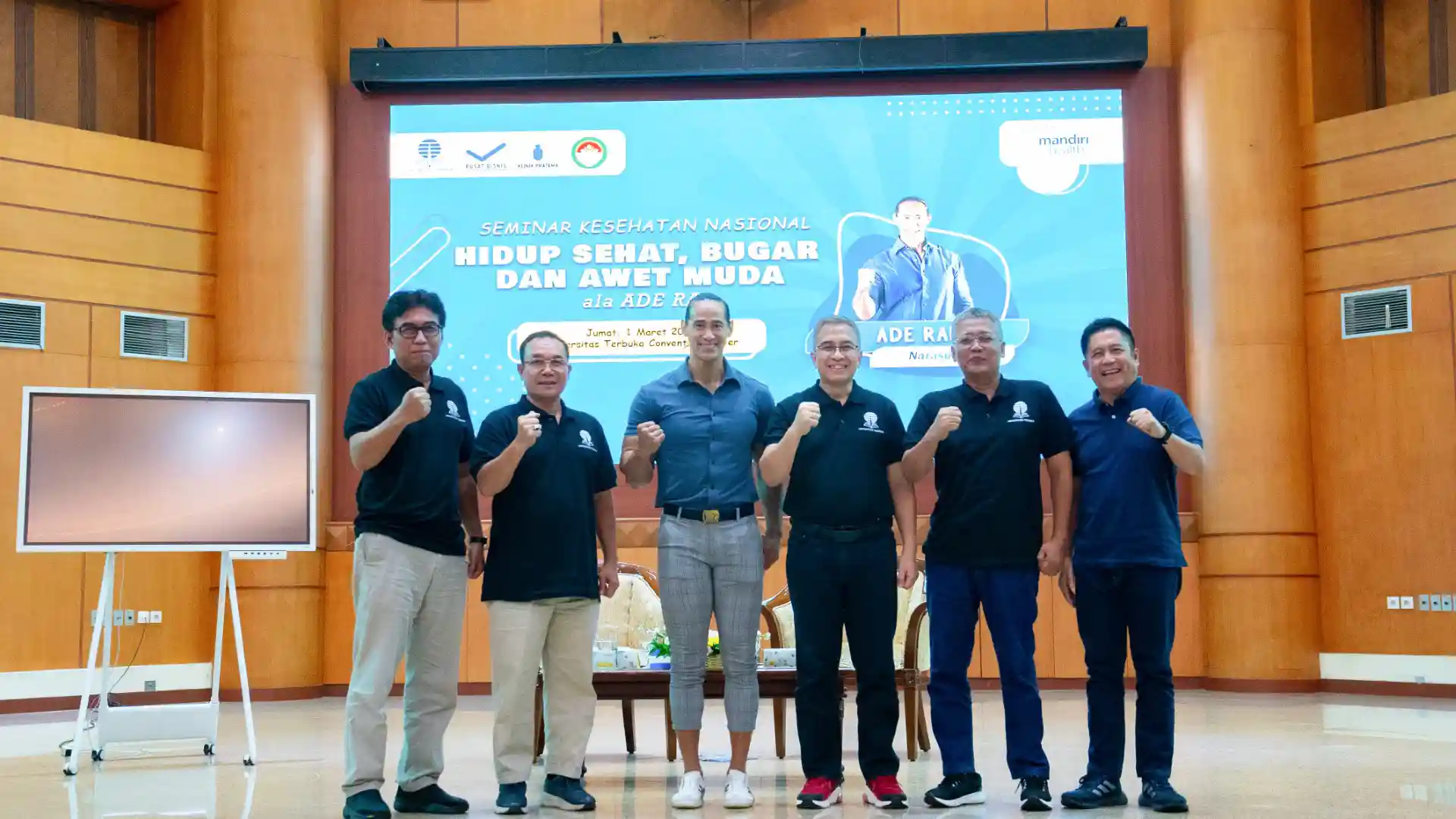 Hidup Sehat, Bugar, dan Awet Muda Ala Ade Rai – Universitas Terbuka