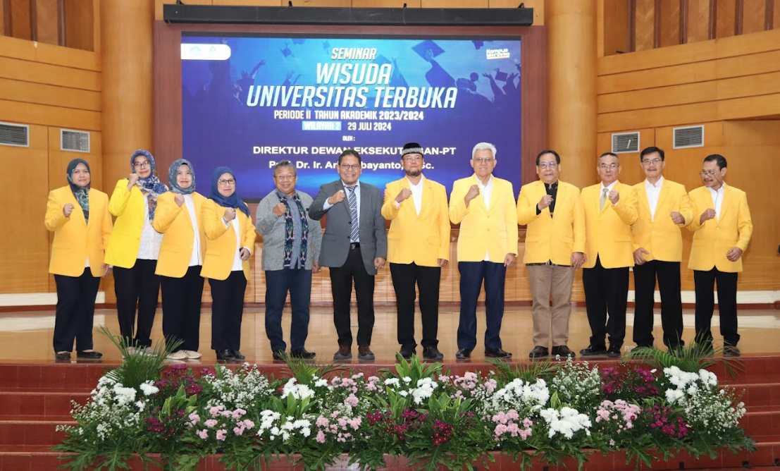 Serahkan Sertifikat Akreditasi A, Direktur Dewan Eksekutif BAN-PT: UT ...