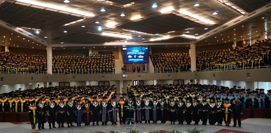 UT for all! UT Graduates Inspirational Figures during its Graduation ...