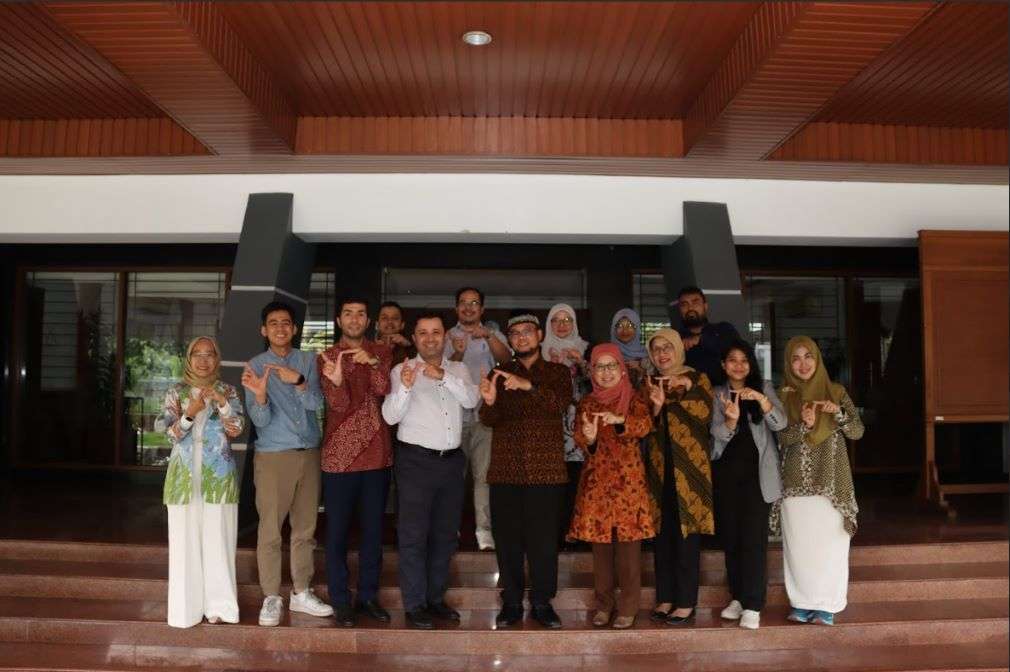 UT & Eduversal Foundation Berkolaborasi! Transformasi Pendidikan di Era Digital! – Universitas ...