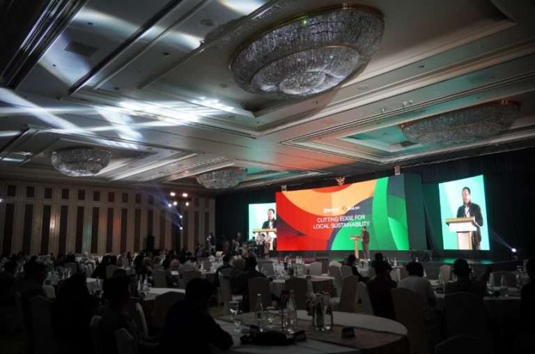 As Leaders of Change, UT Achieved Mata Lokal Awards 2025 – Universitas ...