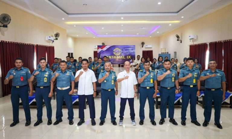 Tanpa Henti Mengabdi, Tetap Bisa Studi: Semangat Prajurit TNI Raih ...